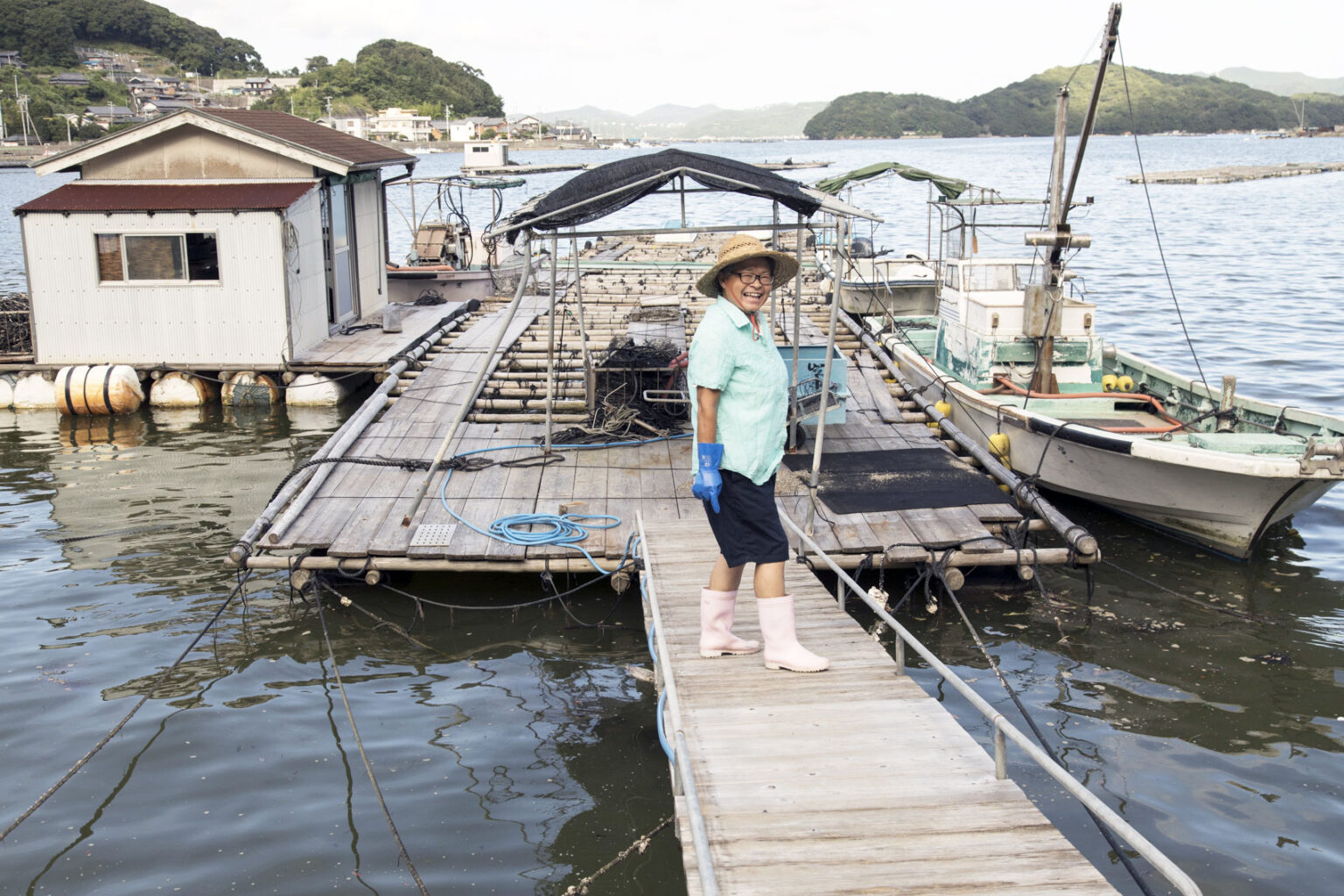 shell farm みつなが 三重県南伊勢町五ヶ所湾牡蠣、アオサ、ヒオウギガイ(アッパ貝)の直売・直送